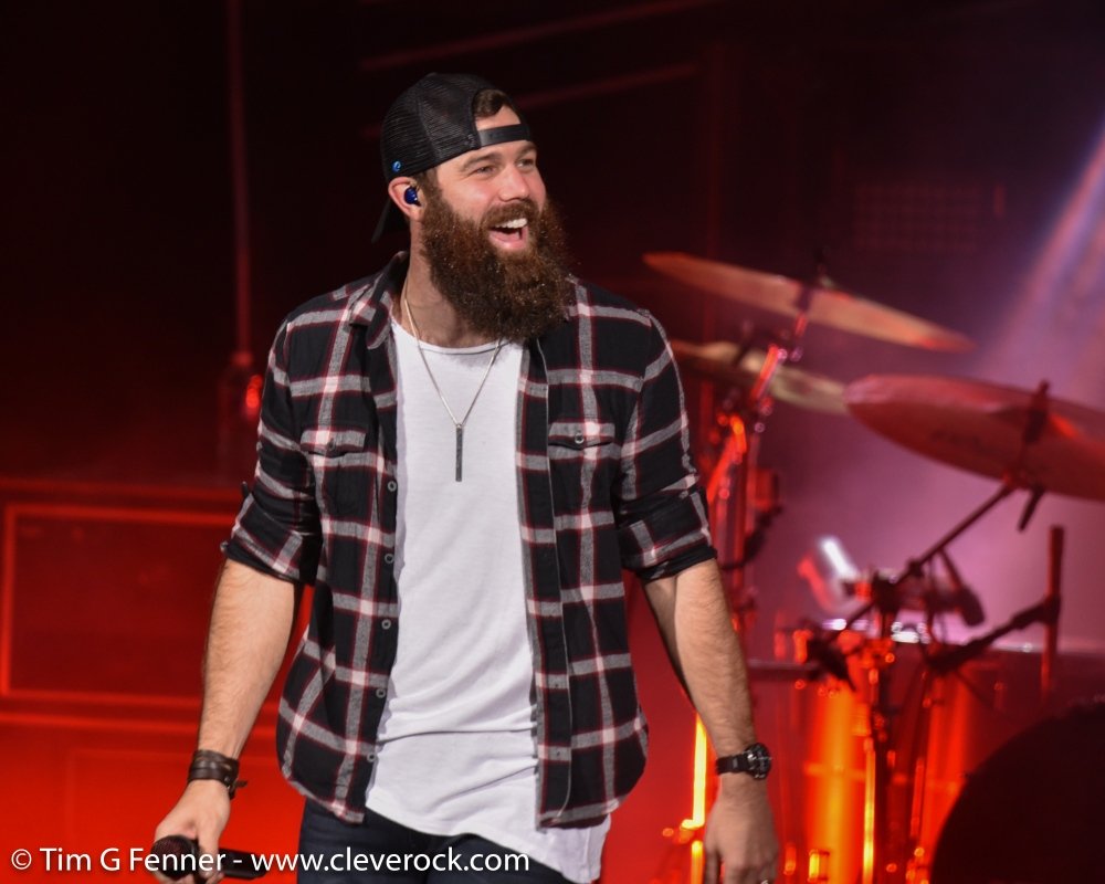 Jordan Davis concert photos | Blossom Music Center | Cuyahoga Falls, OH ...
