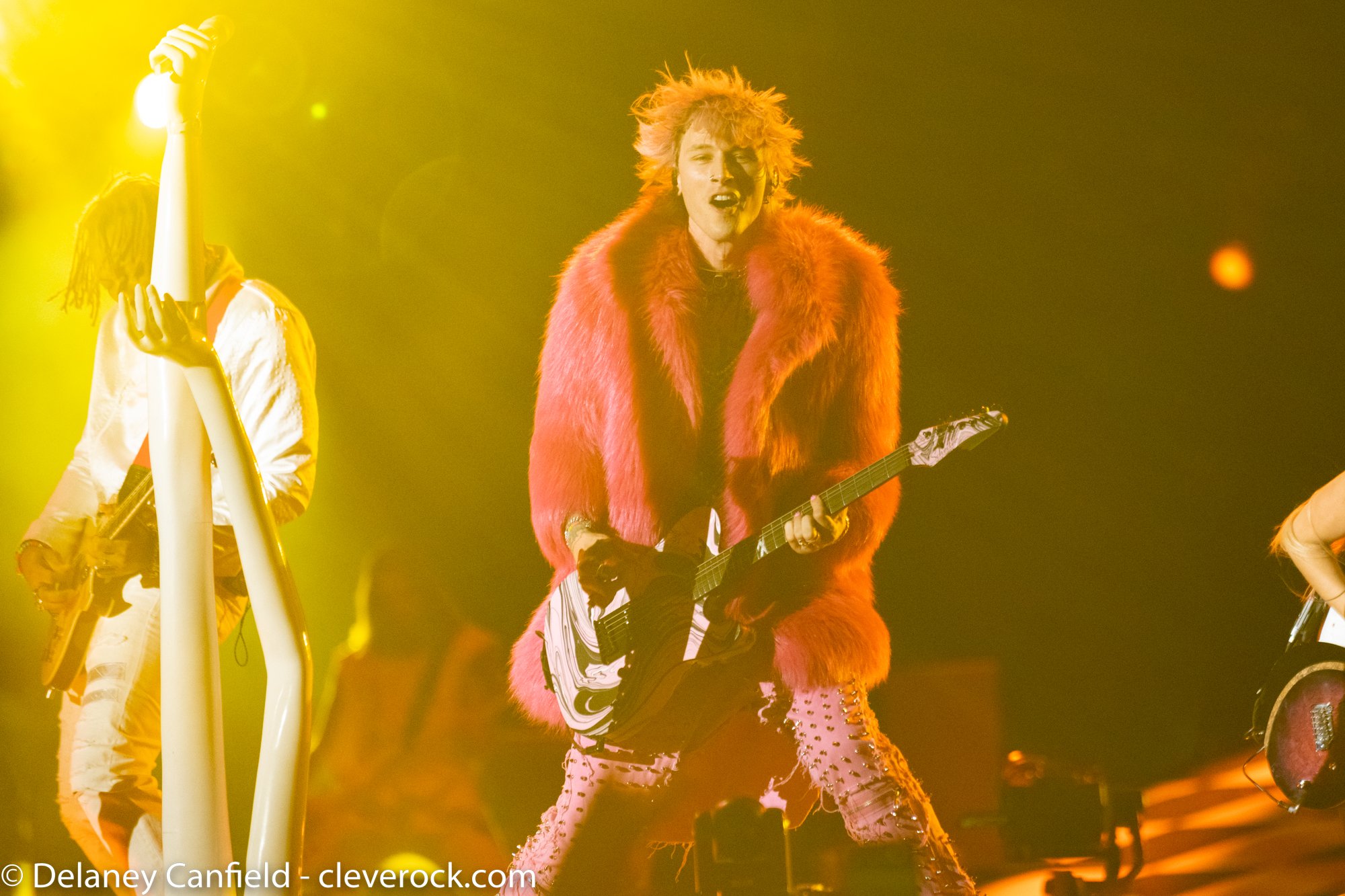 Machine Gun Kelly concert photos l Cleveland, OH | First Energy Stadium ...