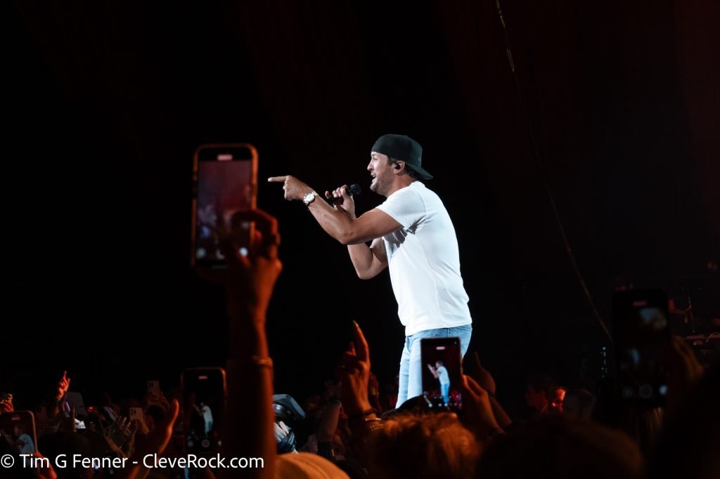 Concert Review: Luke Bryan | Blossom Music Center | 07.11.2025 ...