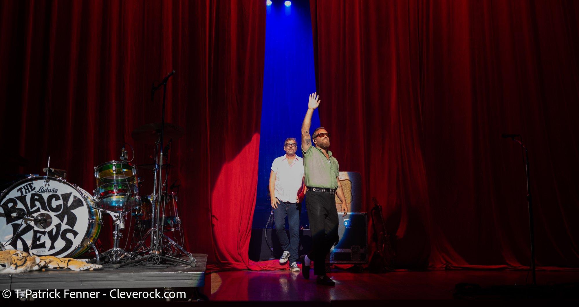 The Black Keys concert photos | Blossom Music Center | Cuyahoga Falls ...